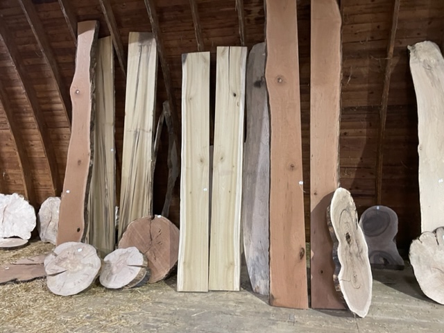 ROUGH-CUT & LIVE-EDGE LUMBER AUCTION - Hess Auction Group