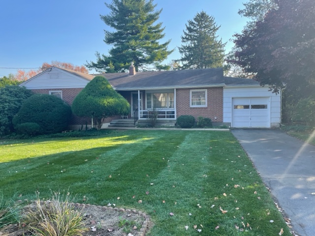 MANHEIM TOWNSHIP 3 BEDROOM BRICK RANCH HOME - Hess Auction Group MANHEIM TOWNSHIP 3 BEDROOM BRICK RANCH HOME - Hess Auction Group