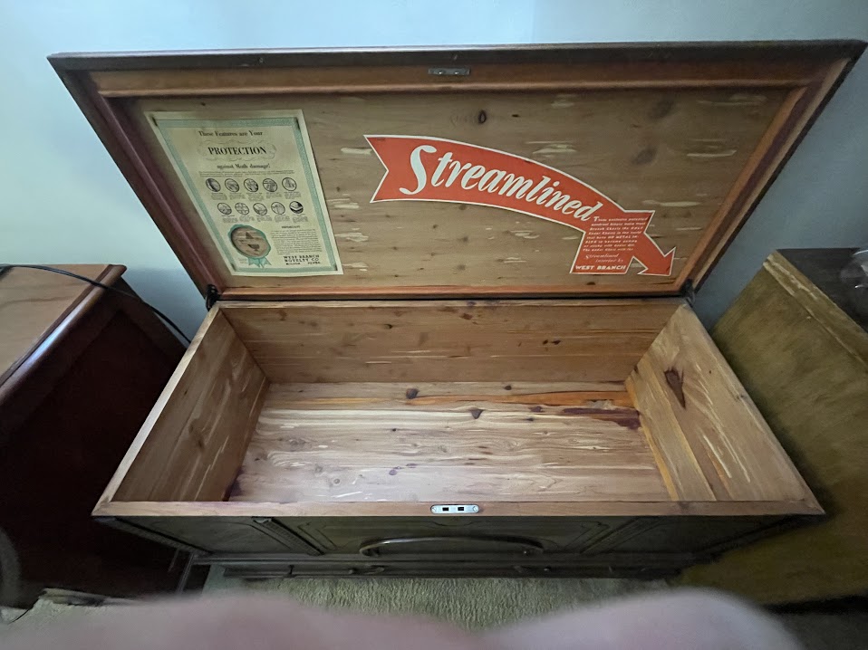newer cedar chest interior - Hess Auction Group